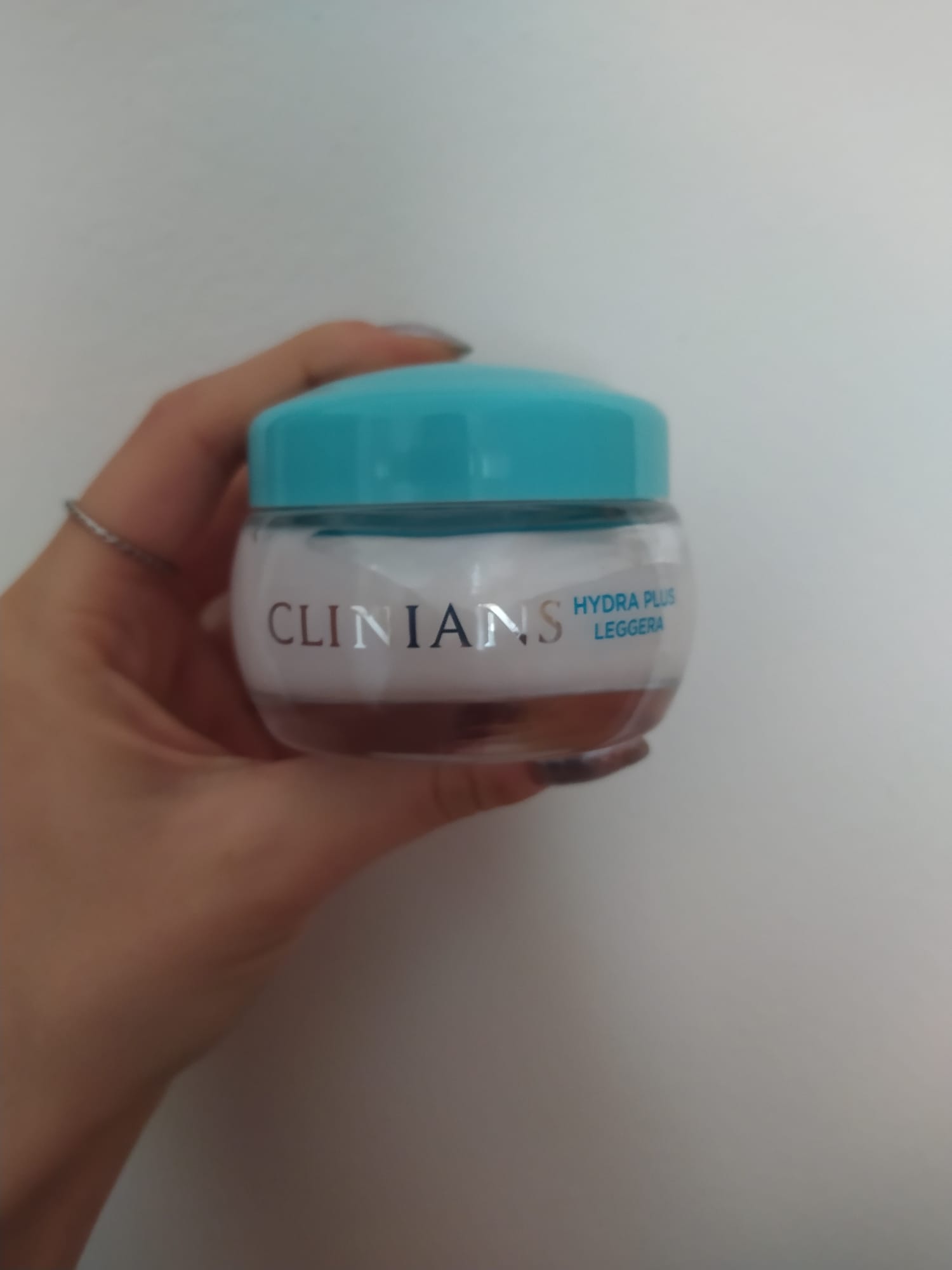 Hydra Plus Crema Idratante Leggera | Clinians | BeautyFool.it