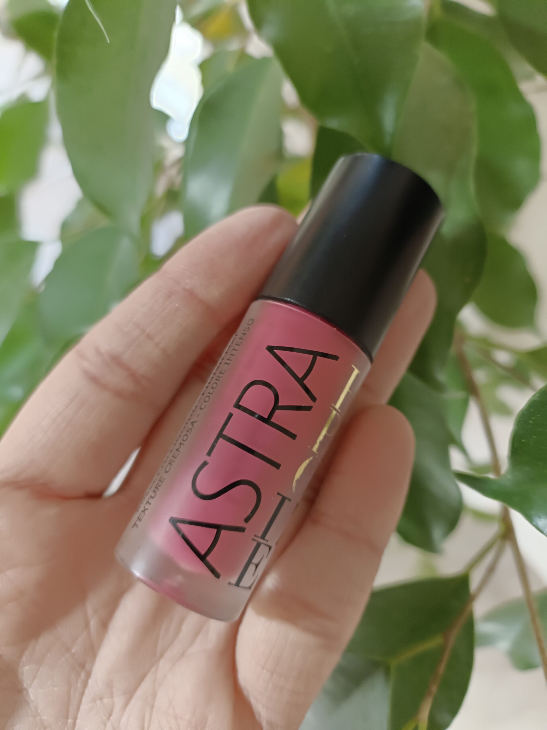Hypnotize Liquid Lipstick | Astra Make-Up | BeautyFool.it